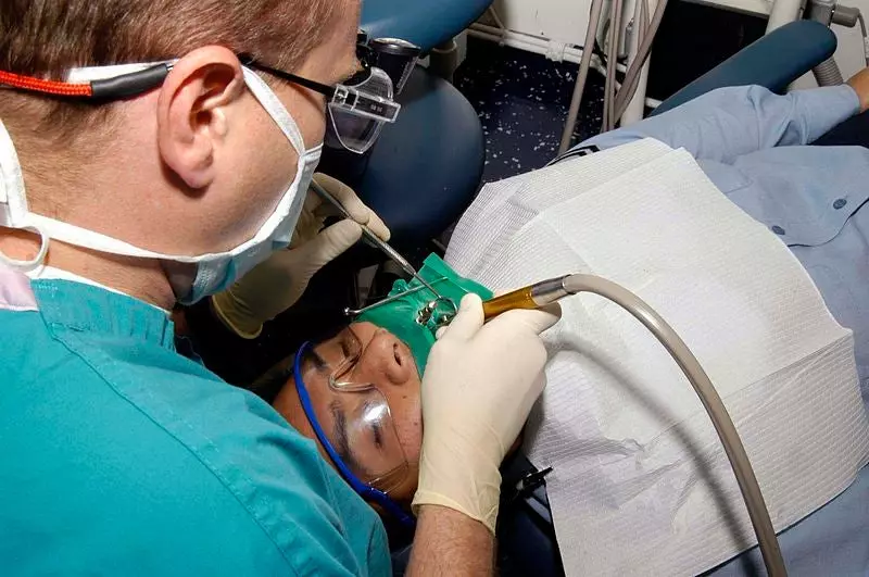 Os dentistas pronto poderían diagnosticar o cancro mirando a súa saliva 10610_1