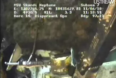 Kumanani ndi Maloboti Pamizere Yakutsogolo ya Oil Leak 20614_1