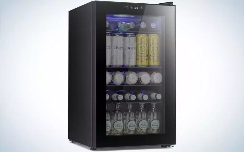 O refrigerador de bebidas Antarctic Star é o melhor refrigerador de bebidas para moradores de apartamentos.