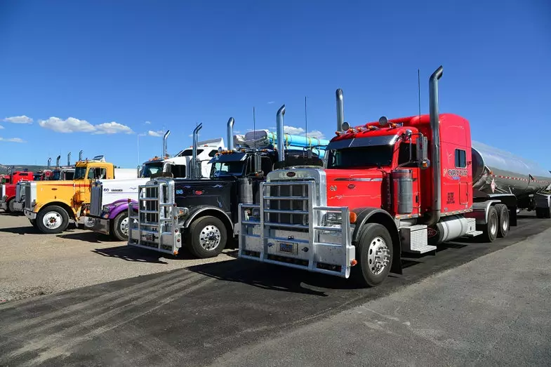 'Glider trucks' er forurensningsmaskiner, men de kan rulle forbi EPA-forskriftene 23060_1