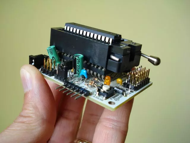 Rapid AVR Prototype Programmer