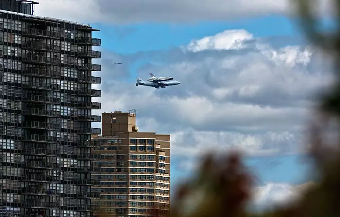 Spaceshuttle Enterprise maakt zijn laatste vlucht 28113_6