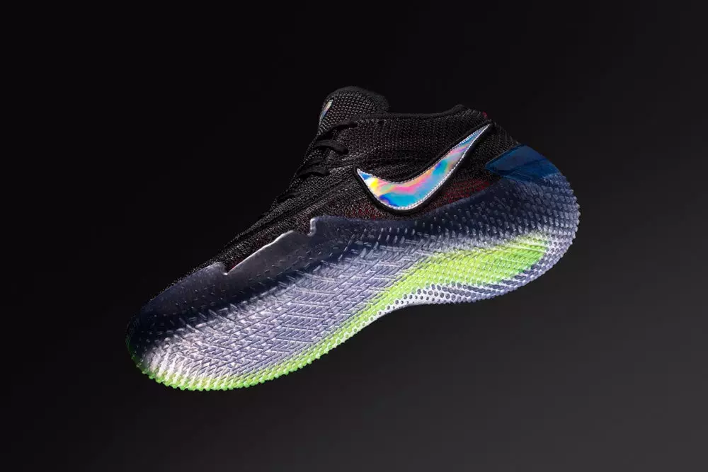 Le sneakers Flyknit 360 di Nike si adattano come calzini stampati in 3D 30211_1