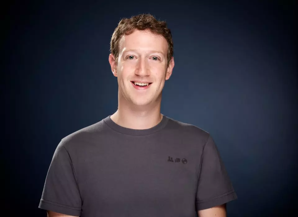 Mark Zuckerberg vuole che le ragazze siano le nerd della loro scuola, non un appuntamento 31388_1