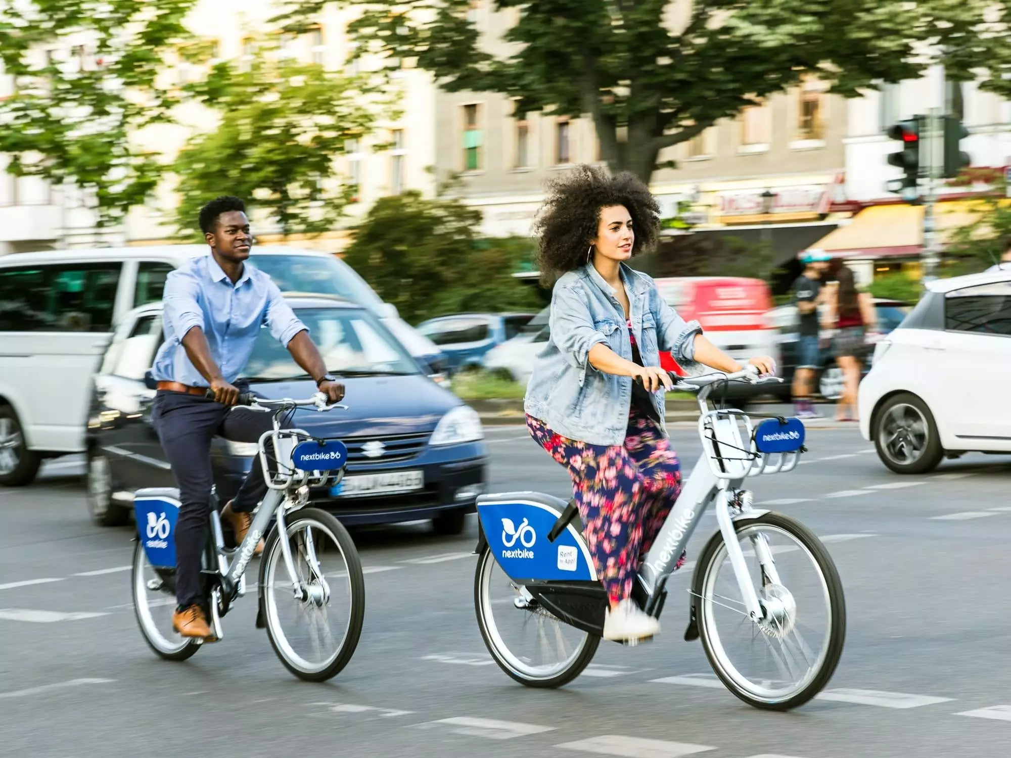 Bizikletaz ibiltzeko 3 arau guztiak errepidean seguru mantentzeko