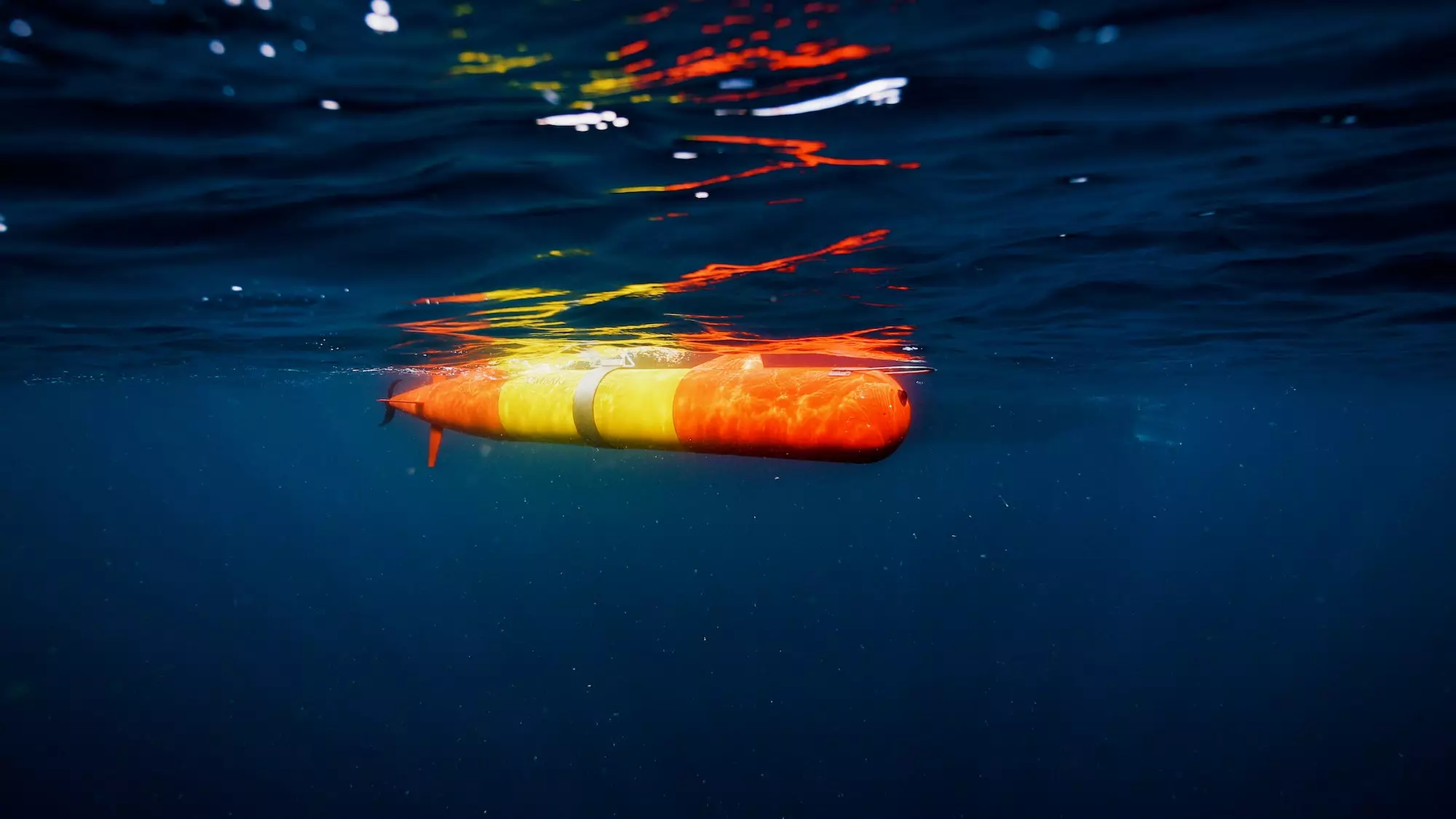 Deze zeewater-slurpende robots gebruiken drijvende genen om logs van oceaangasten te maken