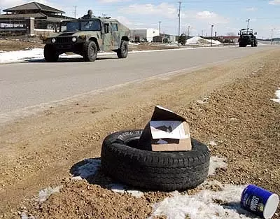 Multflankaj IED-Simulaĵoj Ŝanĝas Tiel Rapide Kiel Insurgent Tactics 44875_1