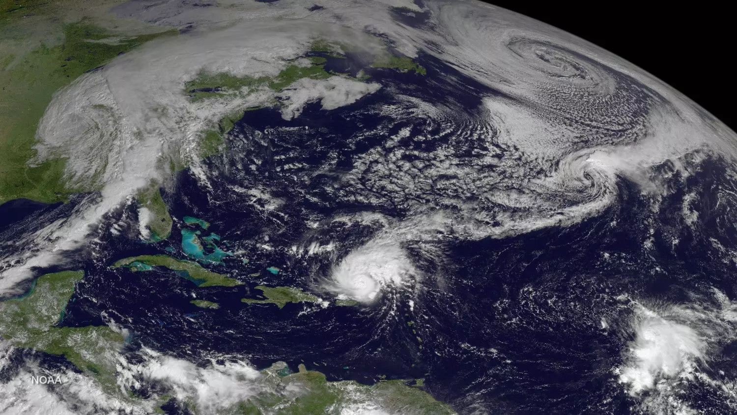 Os meteorólogos prevén un número anormalmente alto de tormentas para esta tempada de furacáns, de novo