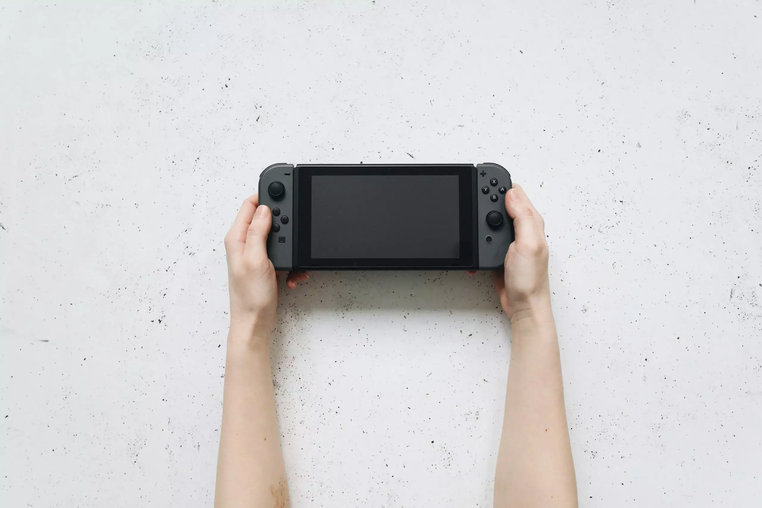 Ar „Nintendo karta“ gali išgyventi stovykloje? Pentagonas nėra tikras.